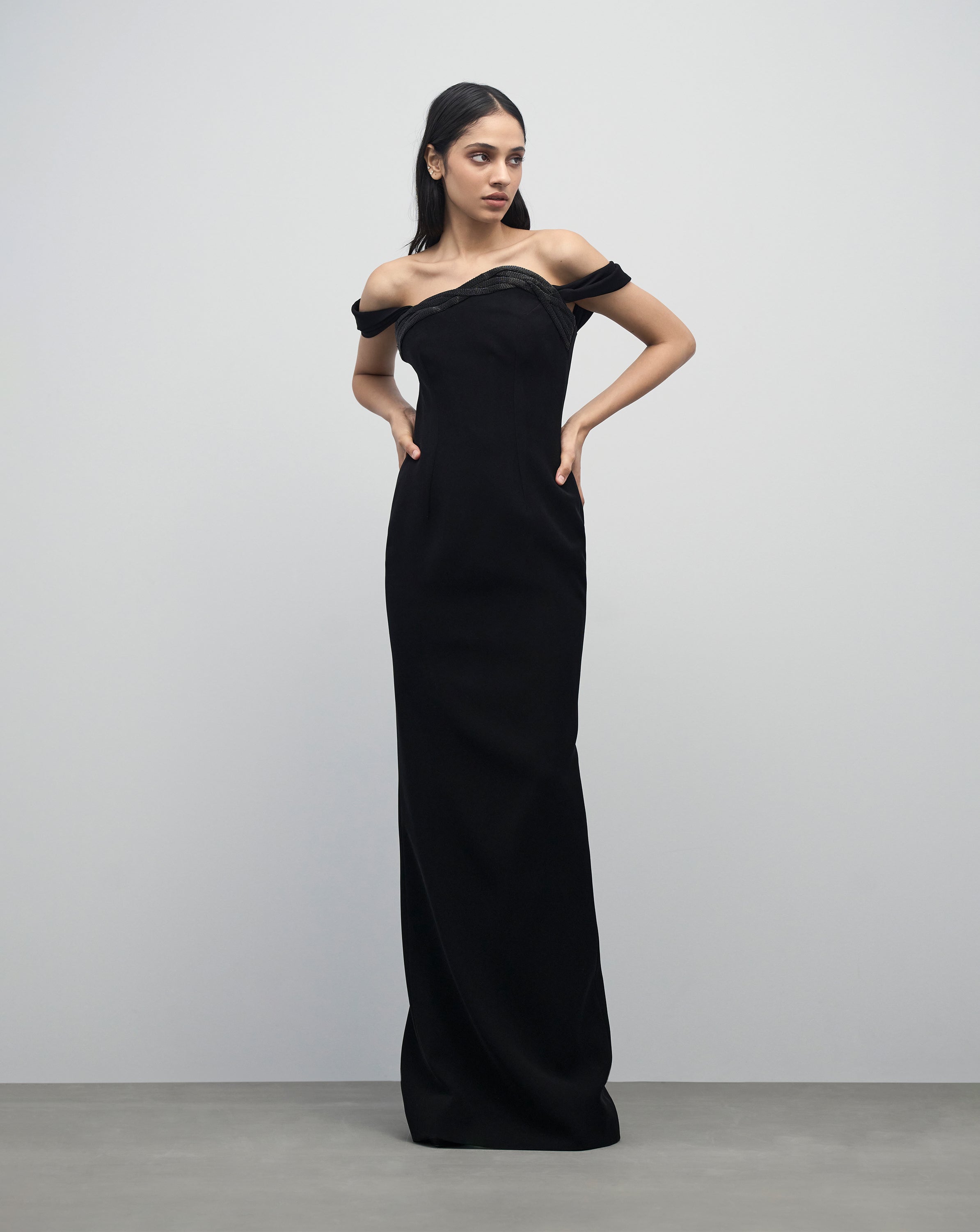 Noir Column Gown – Gaurav Gupta Official